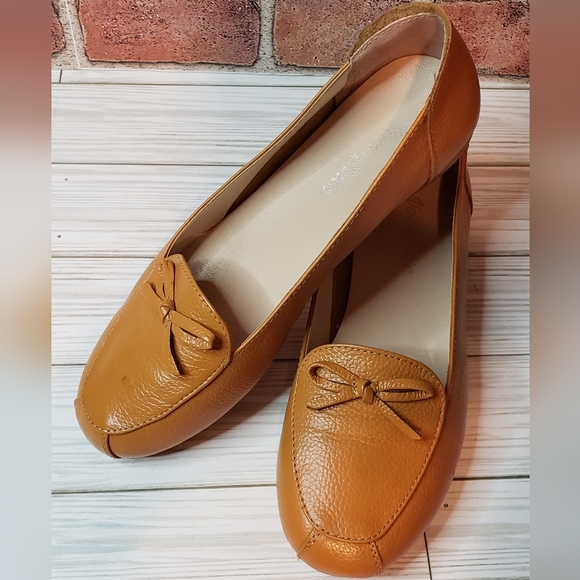 Venus Celia | Shoes | Venus Celia Womens Leather Flats Size 75 | Poshmark